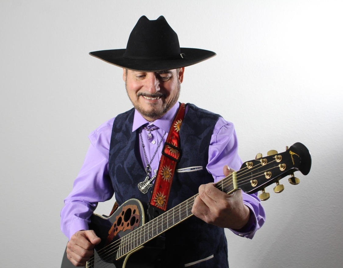 Albuquerque Musician Cuic Solo | GigTown