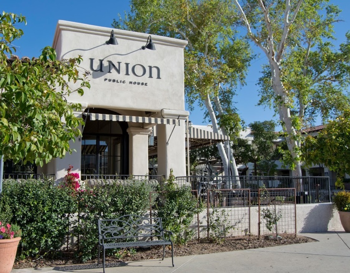 Live Music at Union Public House | Tucson Live Music Venues on GigTown