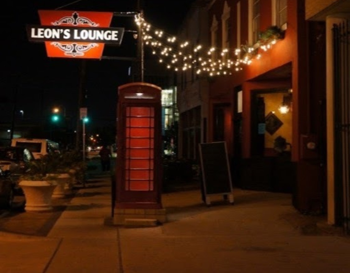 Live Music at Leon's Lounge | Houston Live Music Venues on GigTown
